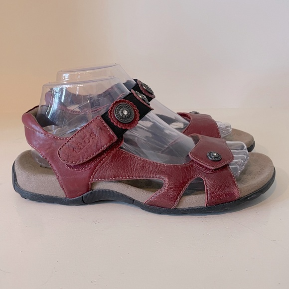 Taos Footwear | Shoes | Taos Brick Red Southwest Signature Sandals ...